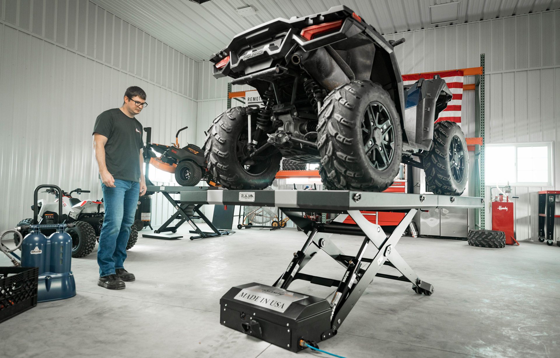R.A.M. Lift | Handy Industries